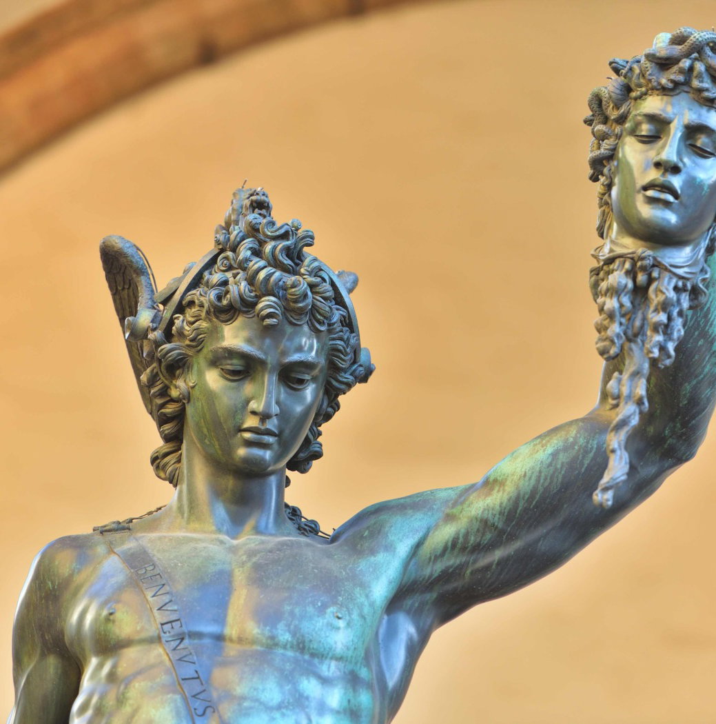Estatua Da Mitologia Grega De Perseu